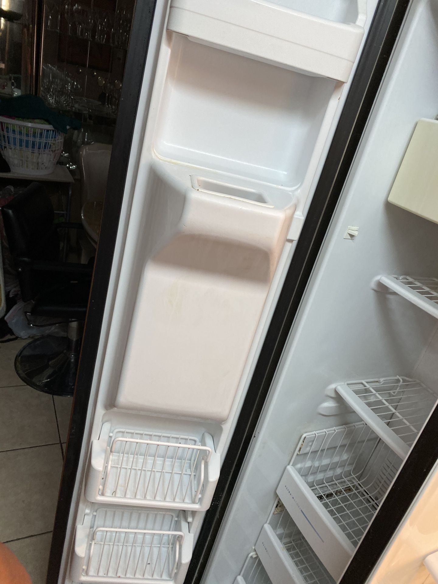 Refrigerator for Sale in Fort Lauderdale, FL - OfferUp