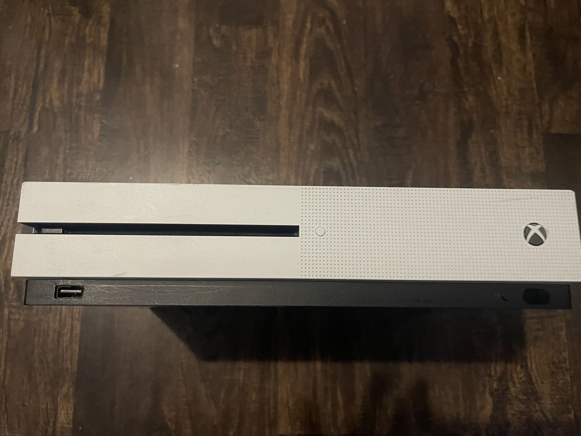 Xbox One S (white) for Sale in Orange, CA - OfferUp