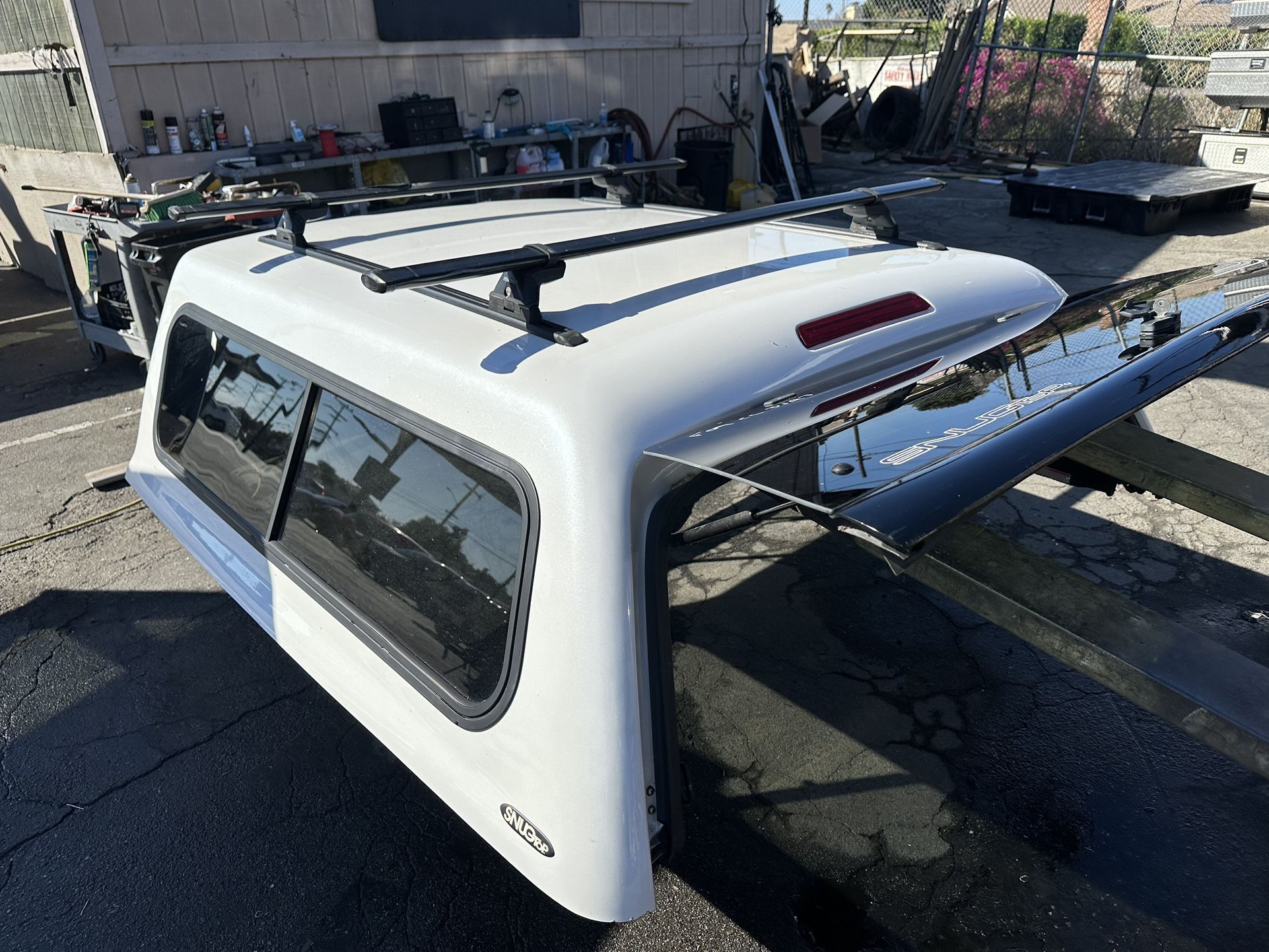 Ford Camper Shell 2009-14 Pearl White for Sale in Torrance, CA - OfferUp