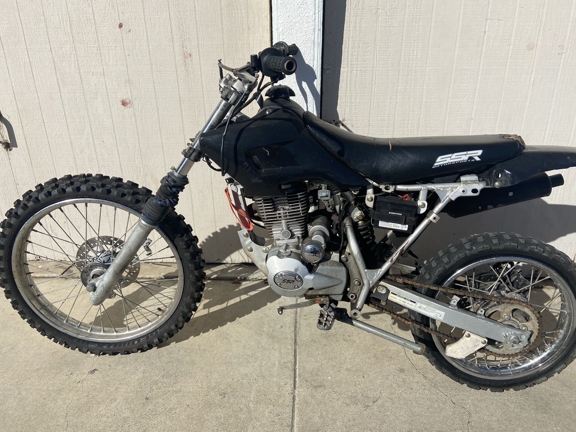 Ssr Dirt bike 150cc for Sale in Carson, CA - OfferUp