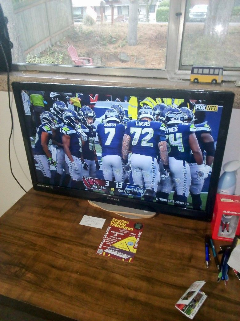 Funai 32" LED HD Flat Screen Tv Vd for Sale in Seattle, WA - OfferUp