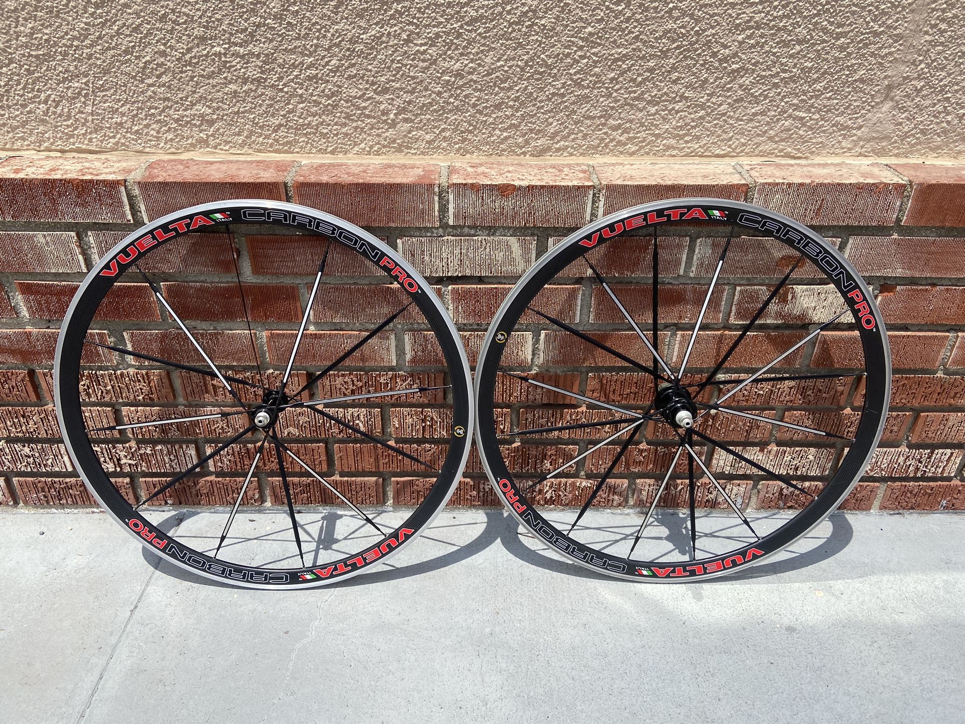 Road Bike 700cc Carbon Wheels Deep Rim Bladed Spokes for Sale in Spring ...