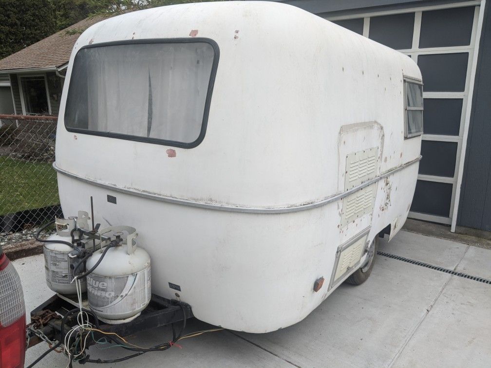 1974 VINTAGE SCAMP CAMPER TRAILER for Sale in Seattle, WA - OfferUp