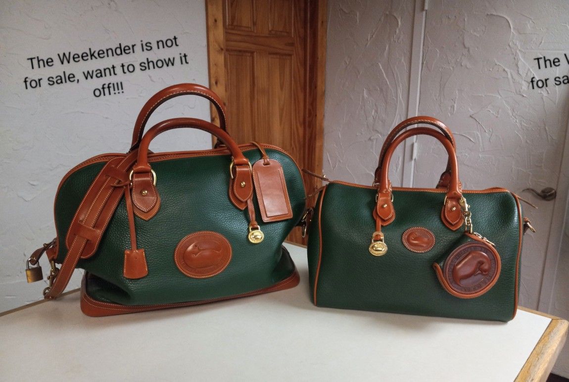 Dooney & Bourke Vintage XL, Boston Bag in Fir Green for Sale in Thief River Falls, MN - OfferUp