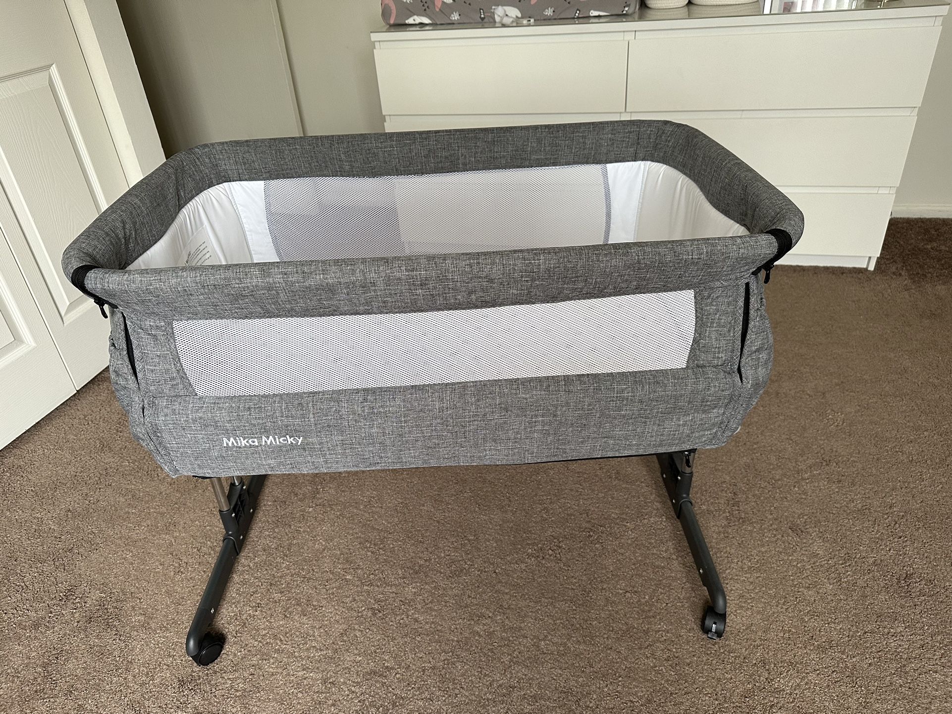 Mika Micky Bassinet for Sale in Westmont, IL - OfferUp