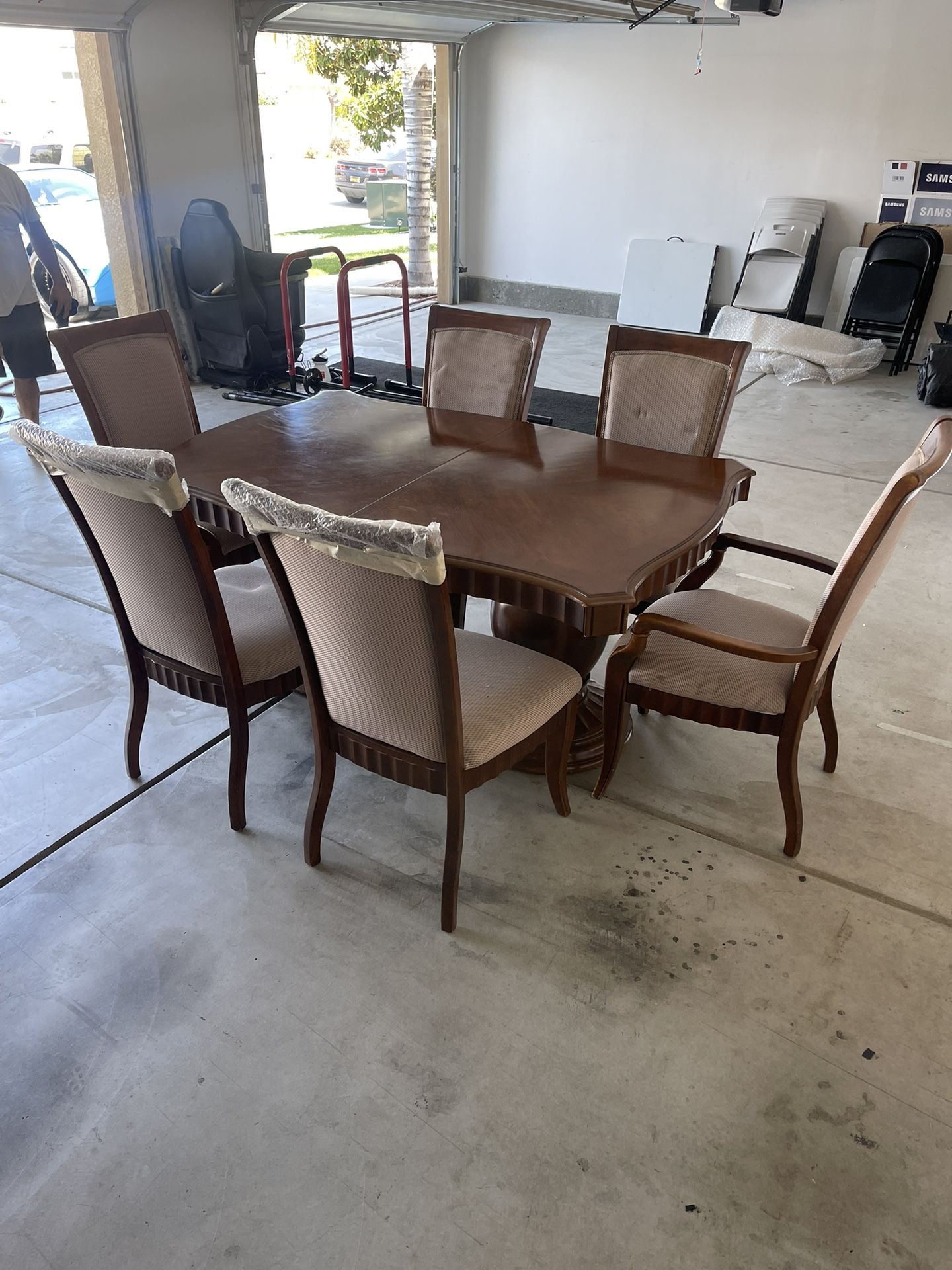 Used Dining Room Table And Chairs For Sale