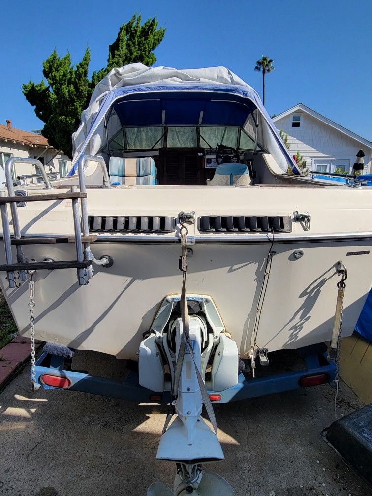 1985 Invader Cuddy V20 for Sale in Lawndale, CA - OfferUp