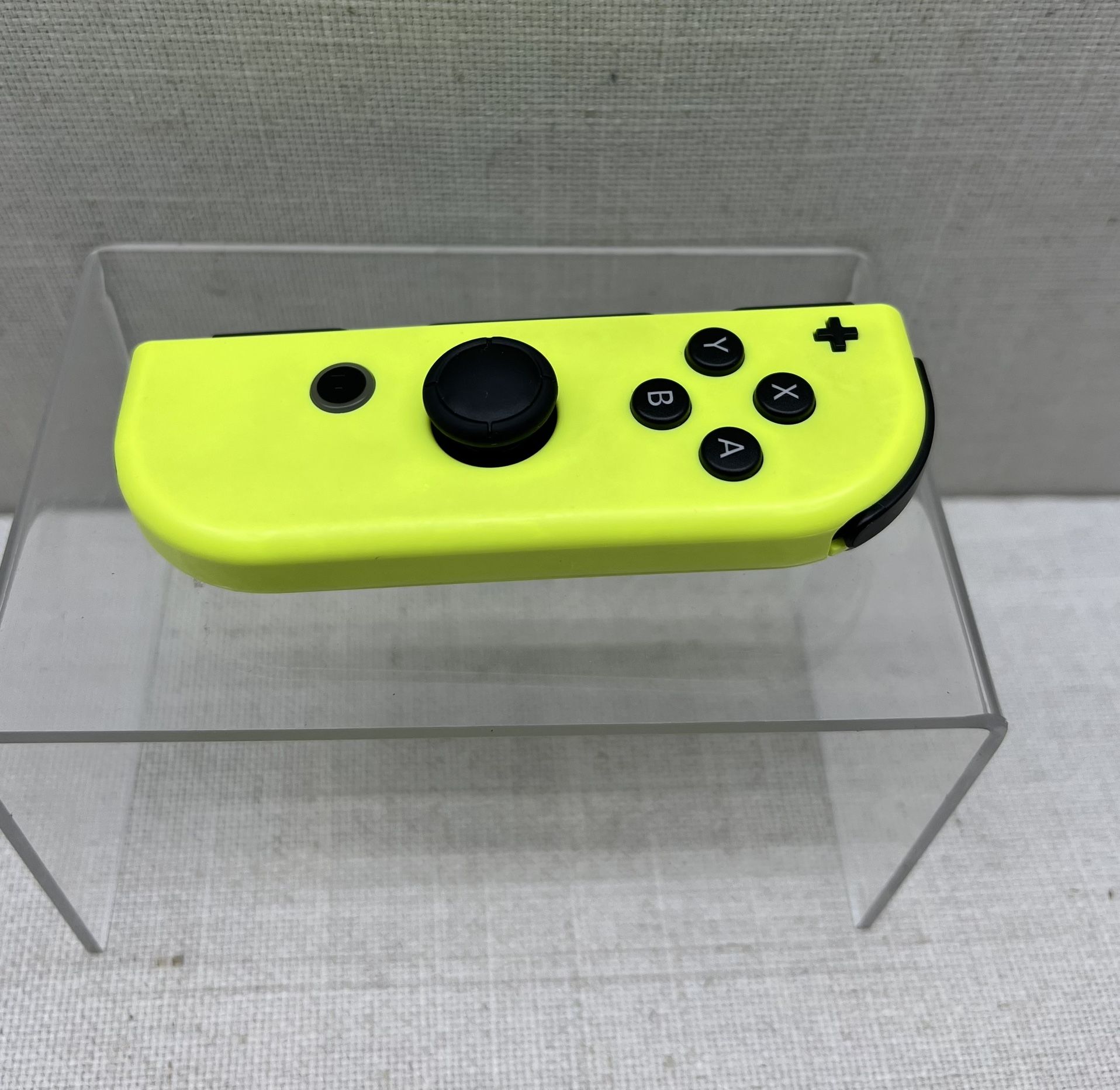 Nintendo Switch Joy-Con (R) Wireless Controller - Neon Yellow for Sale ...