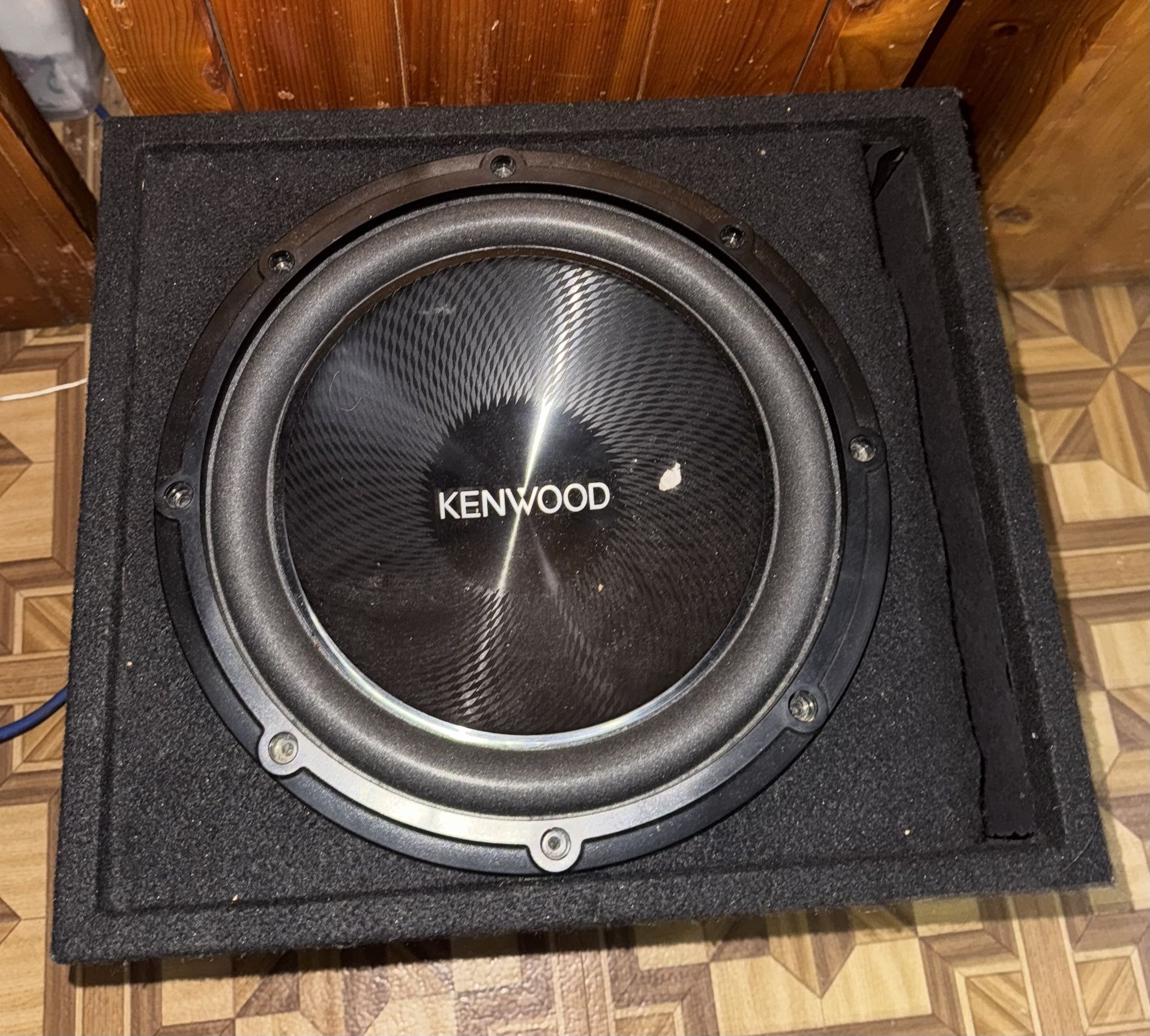 Kenwood Subwoofer With Box for Sale in Aurora, IL - OfferUp
