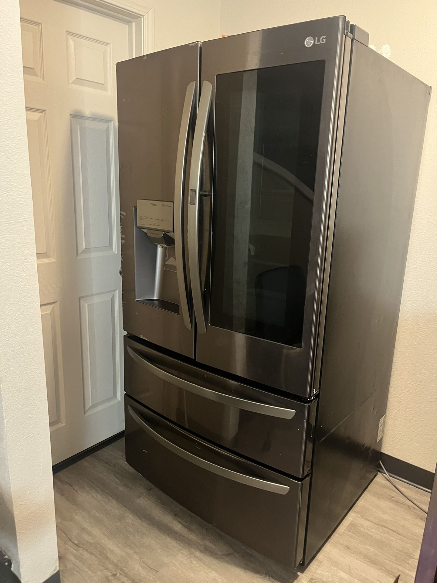 LG stainless Steel, Smart Fridge for Sale in El Paso, TX - OfferUp
