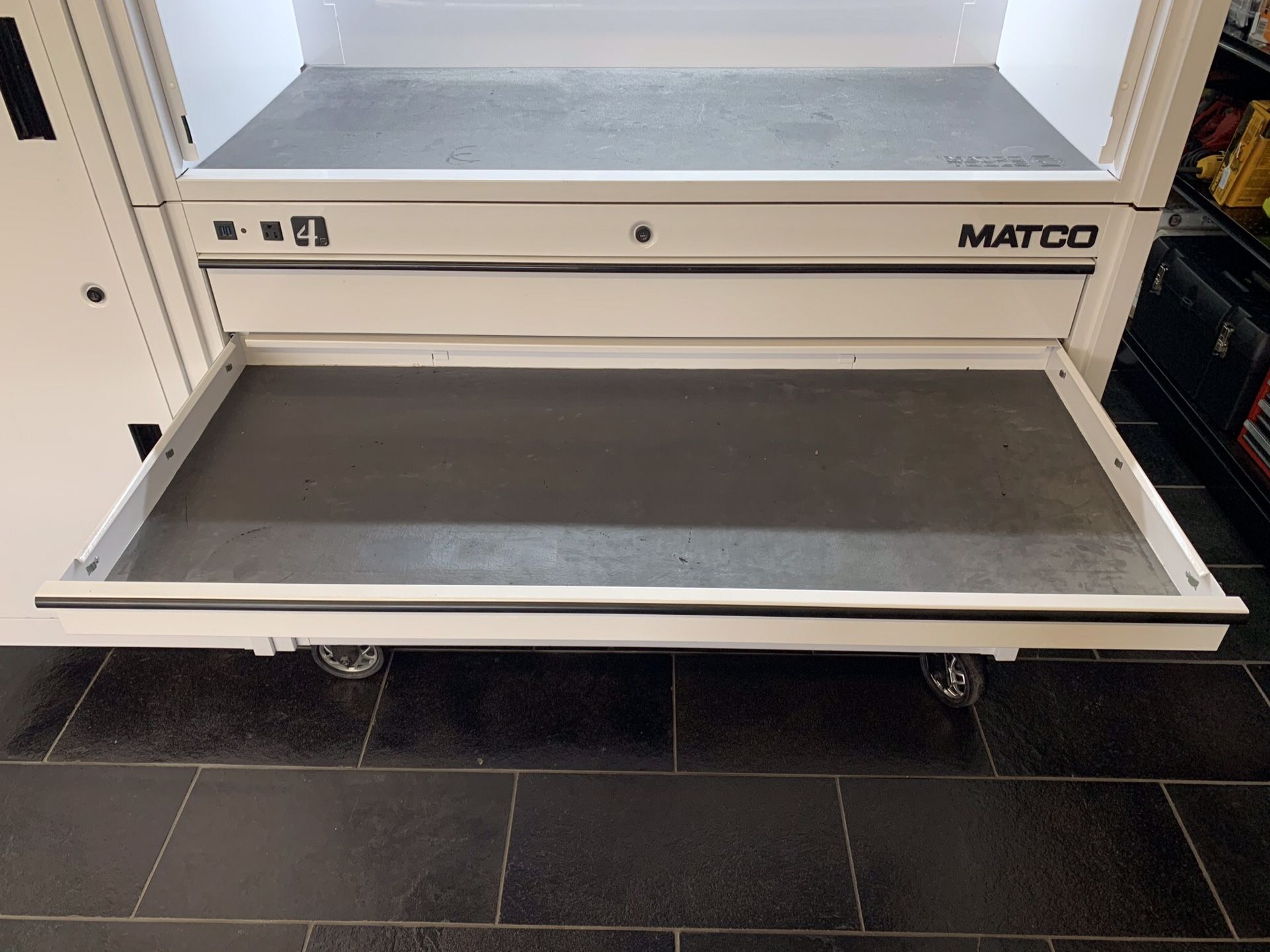 MATCO Tools Box 4225THU (4s 2Bay 25” Tall Hutch); 4225RP (4s 2Bay 25 ...
