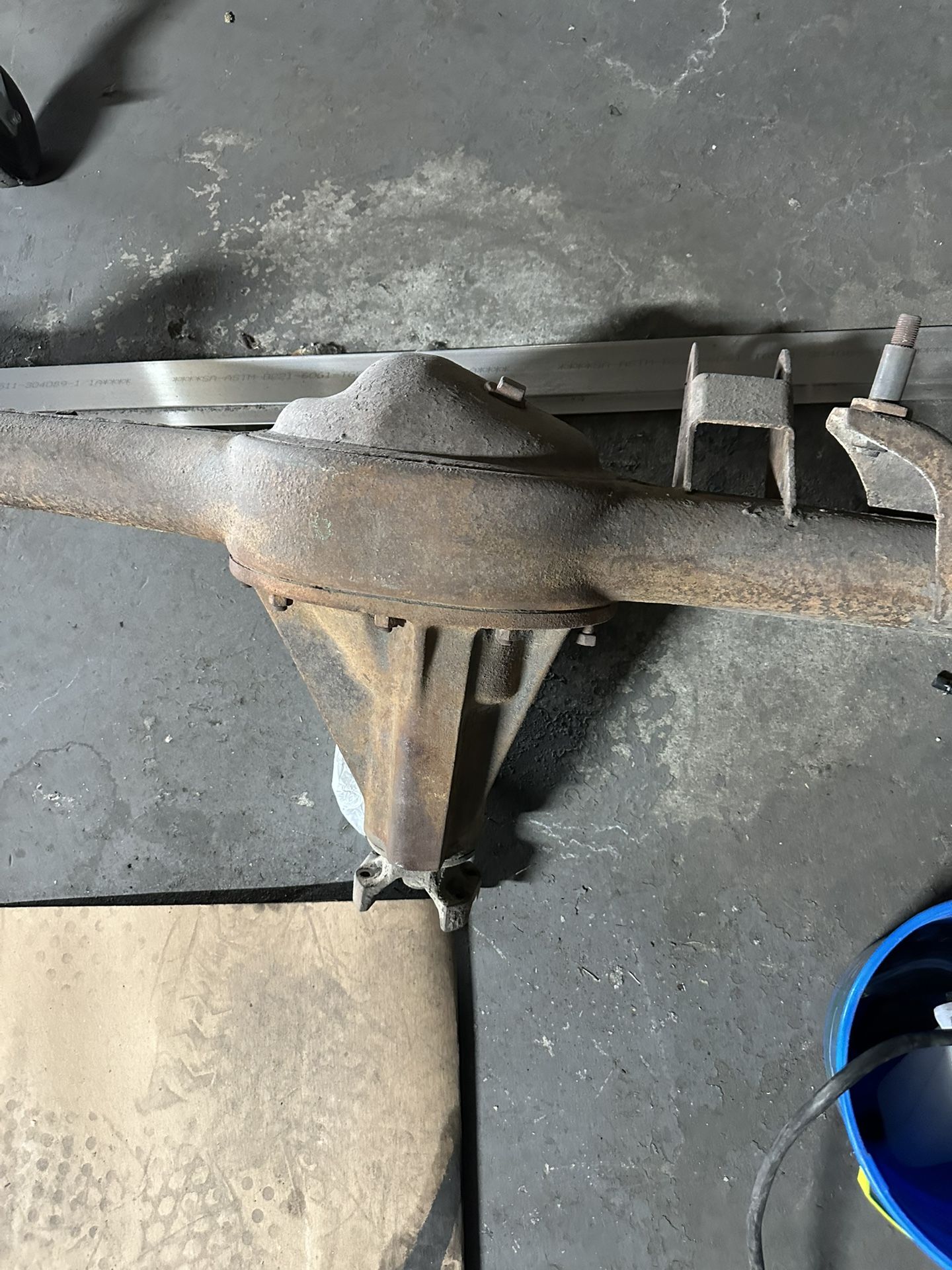 FREE Chevy Impala Rear End for Sale in Las Vegas, NV - OfferUp