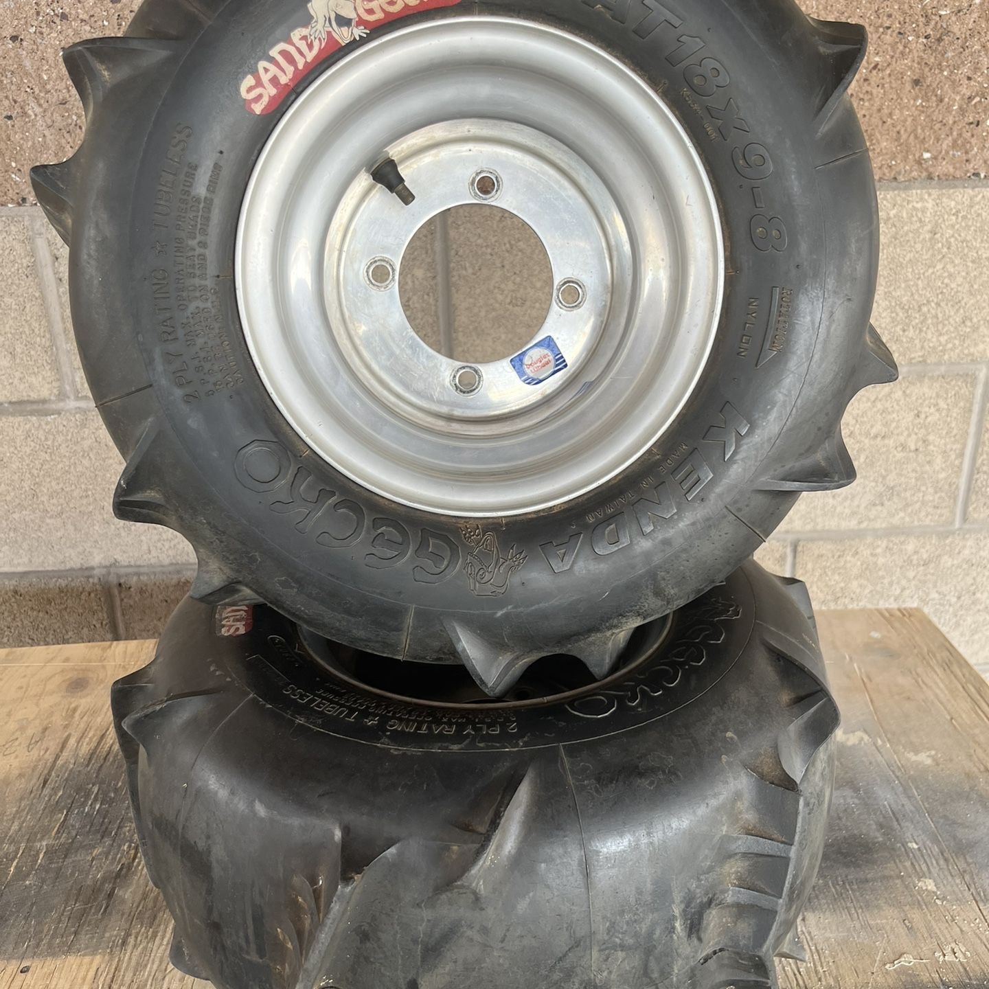 Kenda Sand Gecko Tires