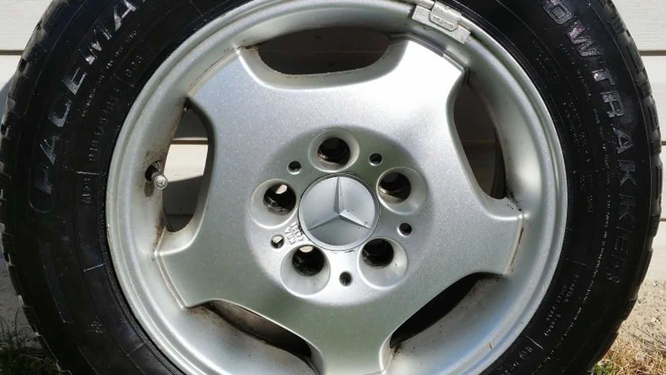 Mercedes-Benz E Class Alloy Wheels 7Jx15 KBA 44391 for Sale in Chicago ...