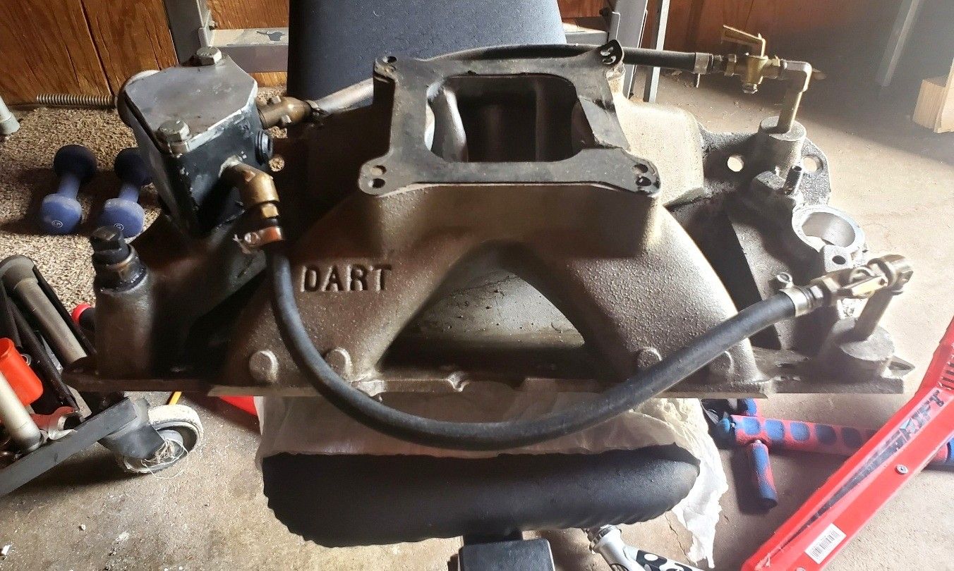 DART Single Plane SBC intake manifold for Sale in Medora, KS - OfferUp