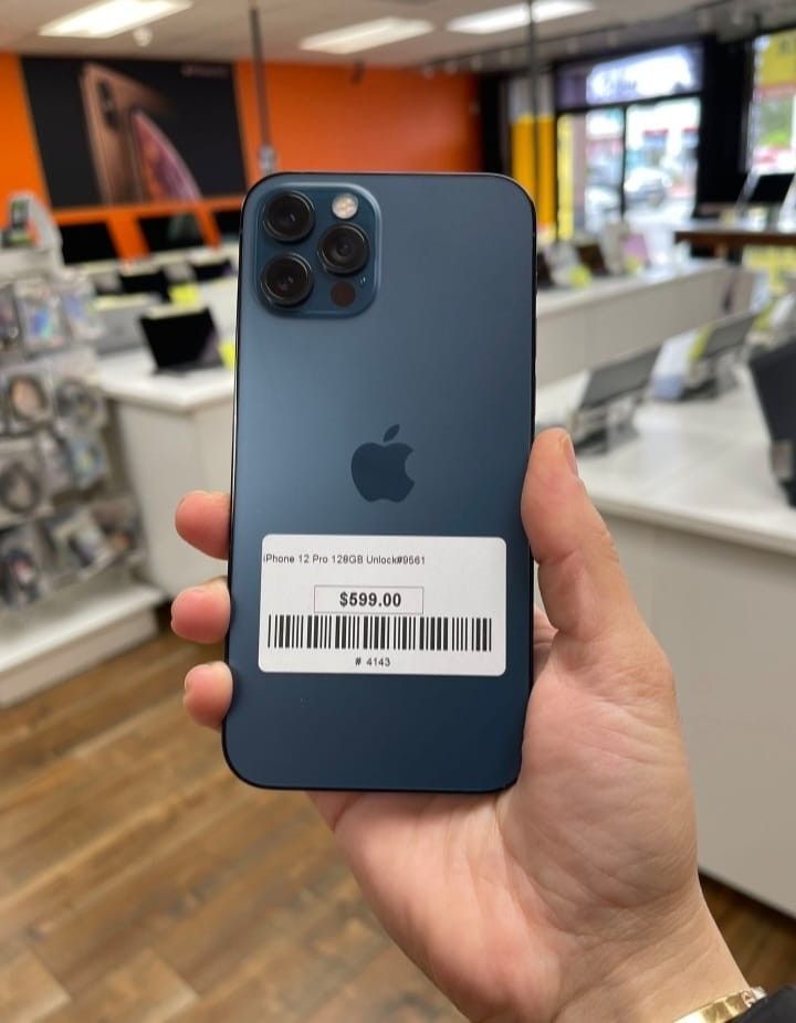 Apple IPhone 12 Pro 128gb Unlocked for Sale in Everett, WA - OfferUp