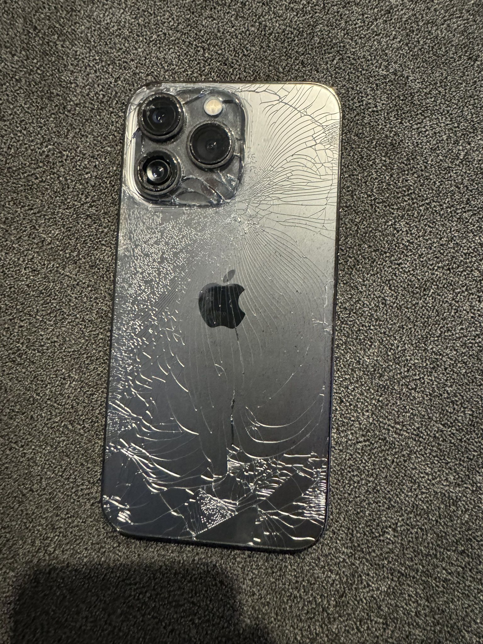 iPhone 13 Pro 128 GB Unlocked for Sale in Riverside, CA - OfferUp