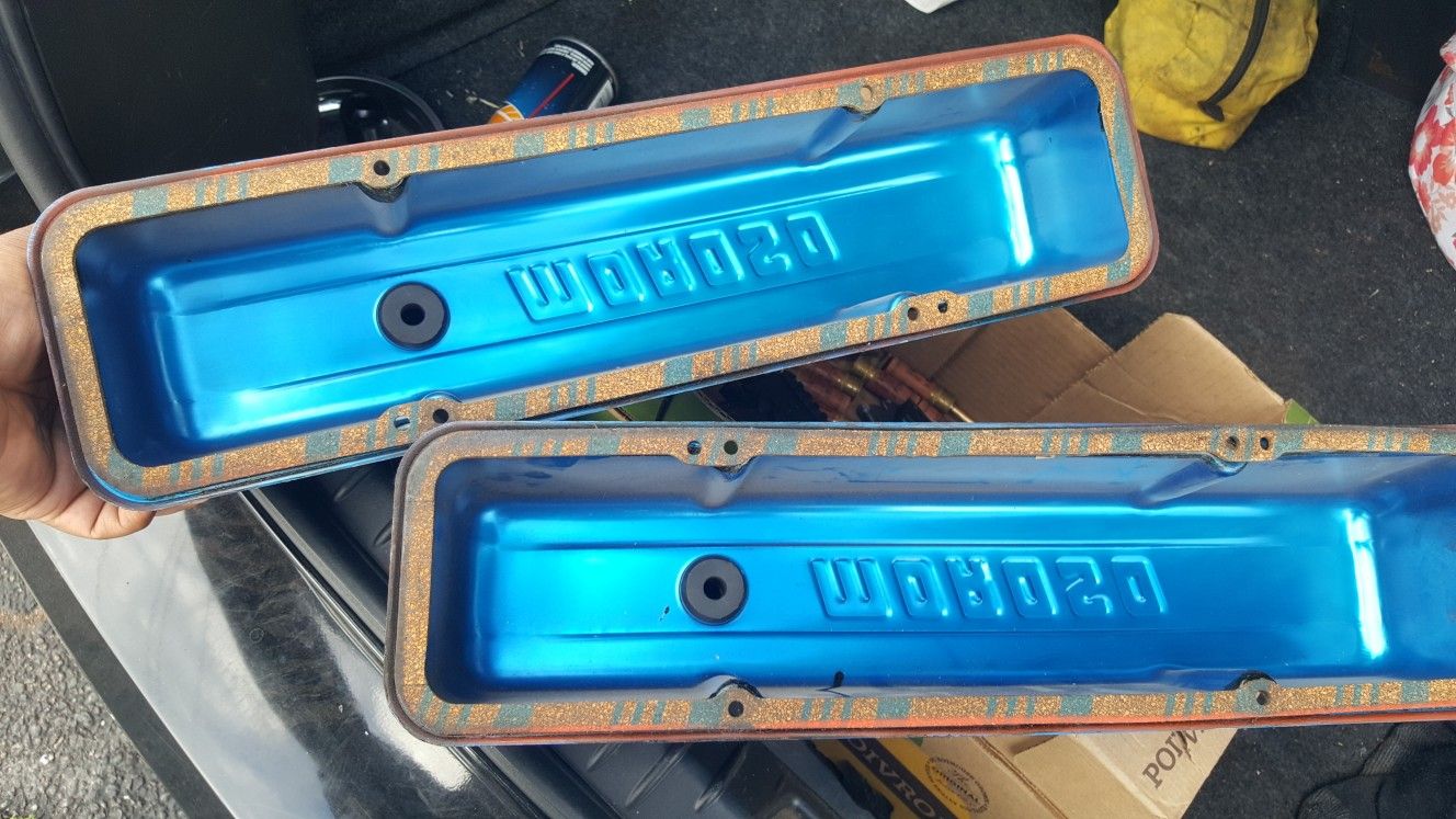 SBC Valve covers moroso used to mock up and engine never ran like new ...