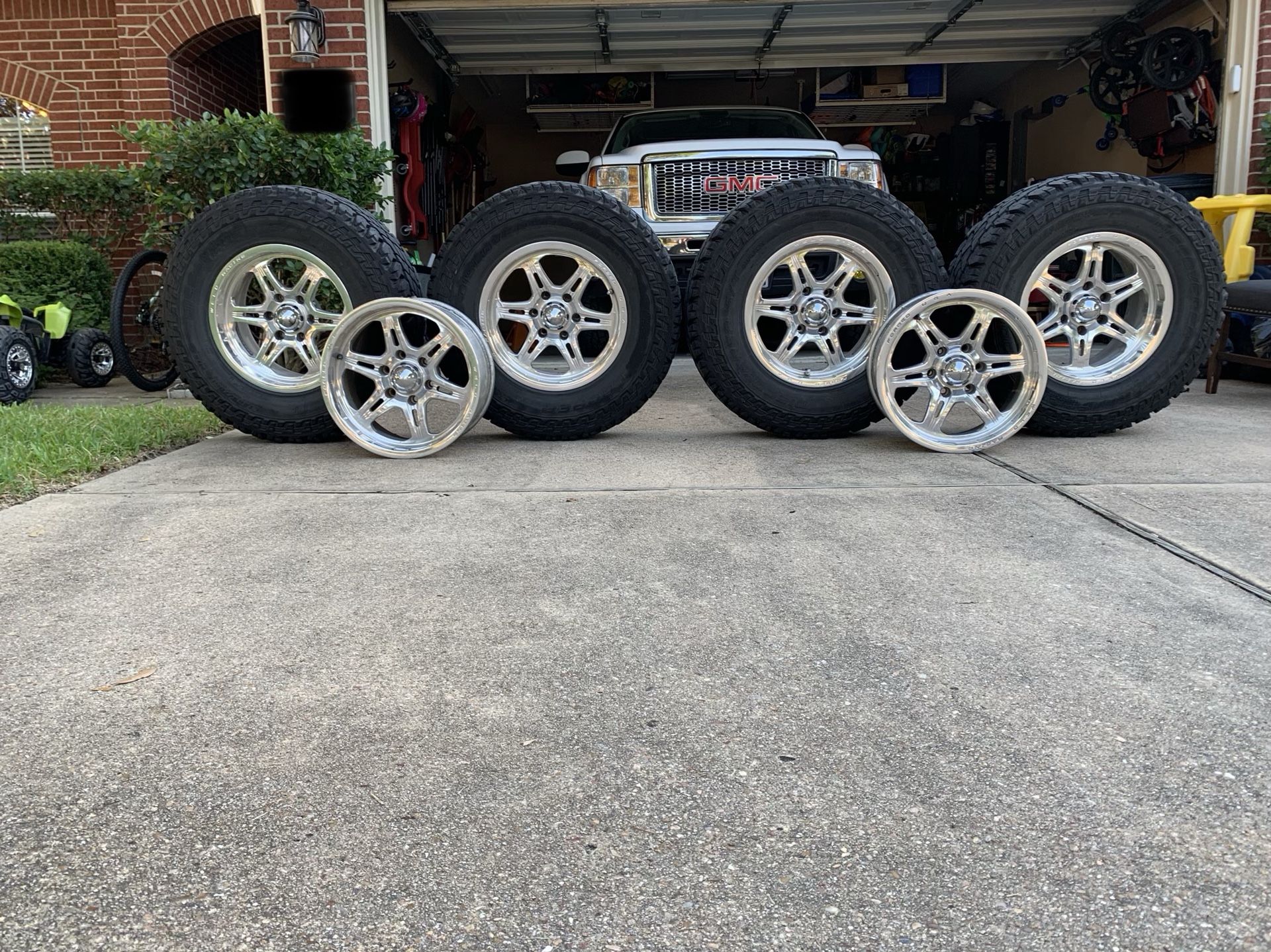 Weld Cheyenne Wheels and Cooper ST Maxx tires for Sale in Katy, TX ...