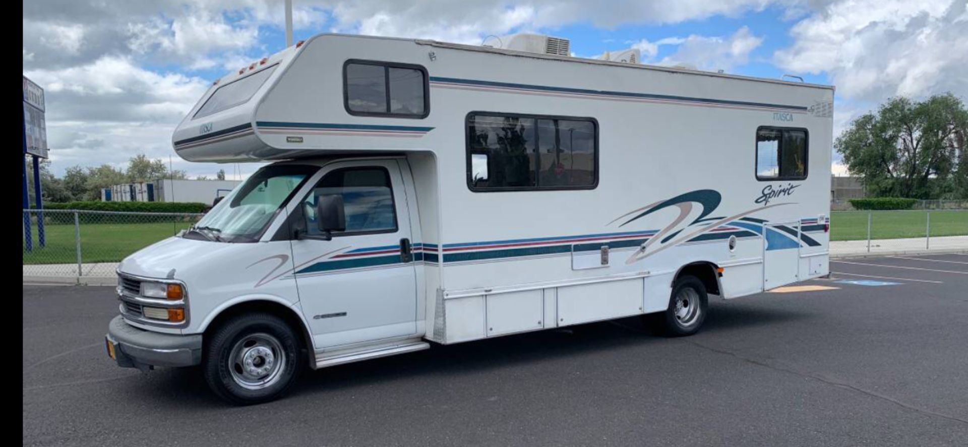 2000 Itasca class c motorhome for Sale in Yakima, WA - OfferUp