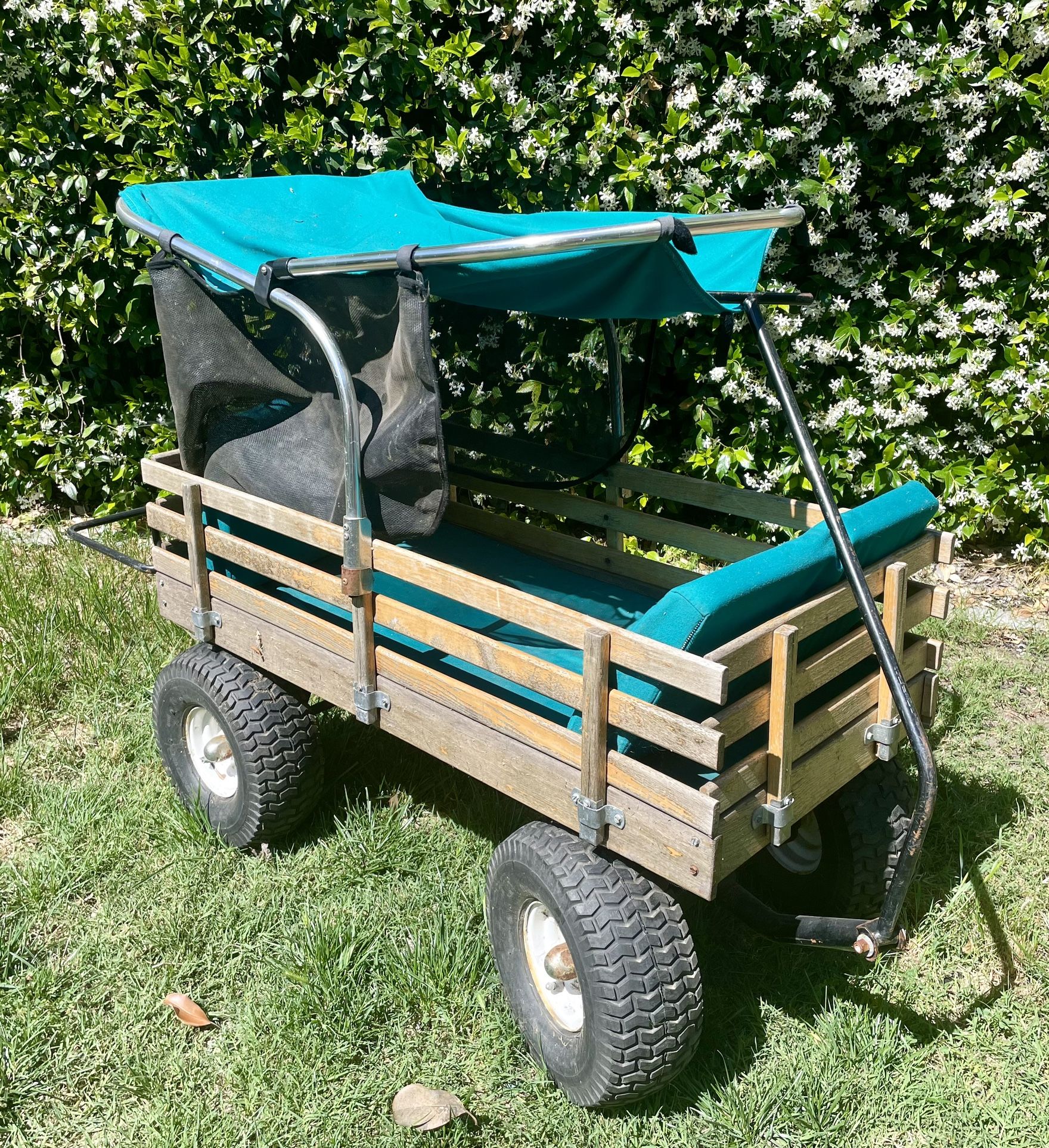 CARTWHEELS Beach Wagon With Canopy & Cushions for Sale in Stockton, CA ...