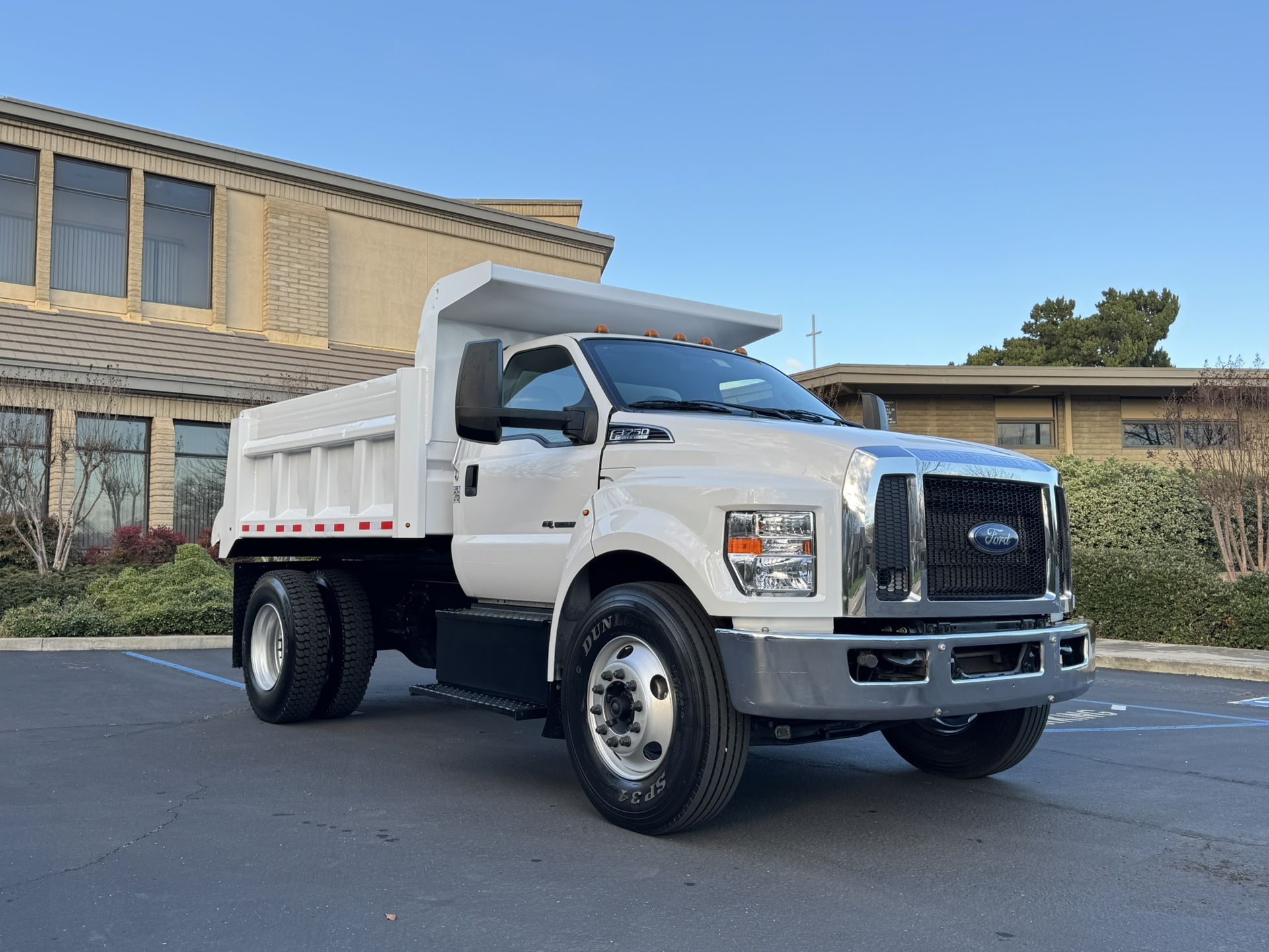 2017 FORD F-750 DUMP TRUCK for Sale in Modesto, CA - OfferUp