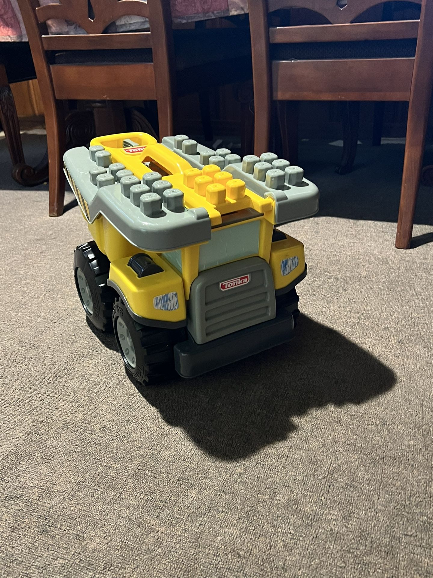 Tonka Mighty-Tuff Tow and Go Kids Large Dump Truck MEGA Blocks ...