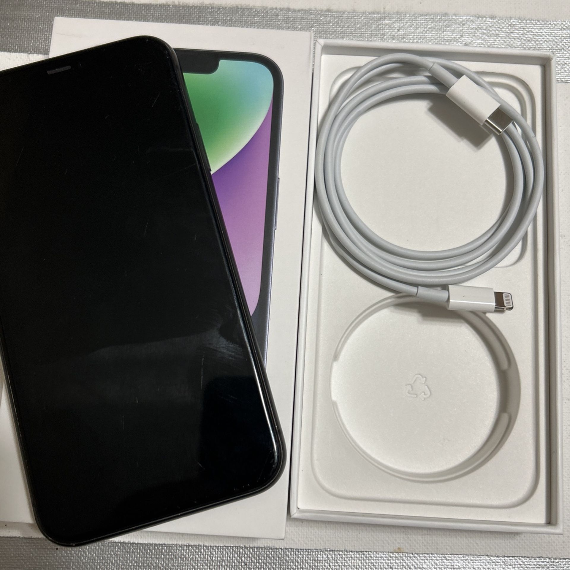 iPhone 11 128g Black for Sale in Pasadena, TX - OfferUp