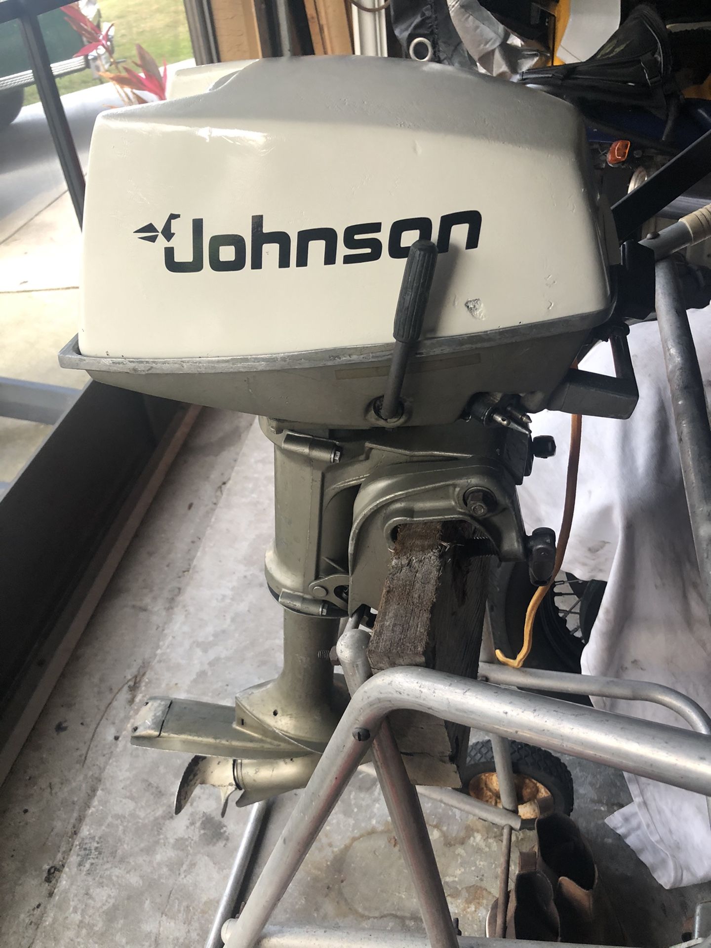 Johnson Tiller Outboard Motor 4hp for Sale in Port St. Lucie, FL - OfferUp