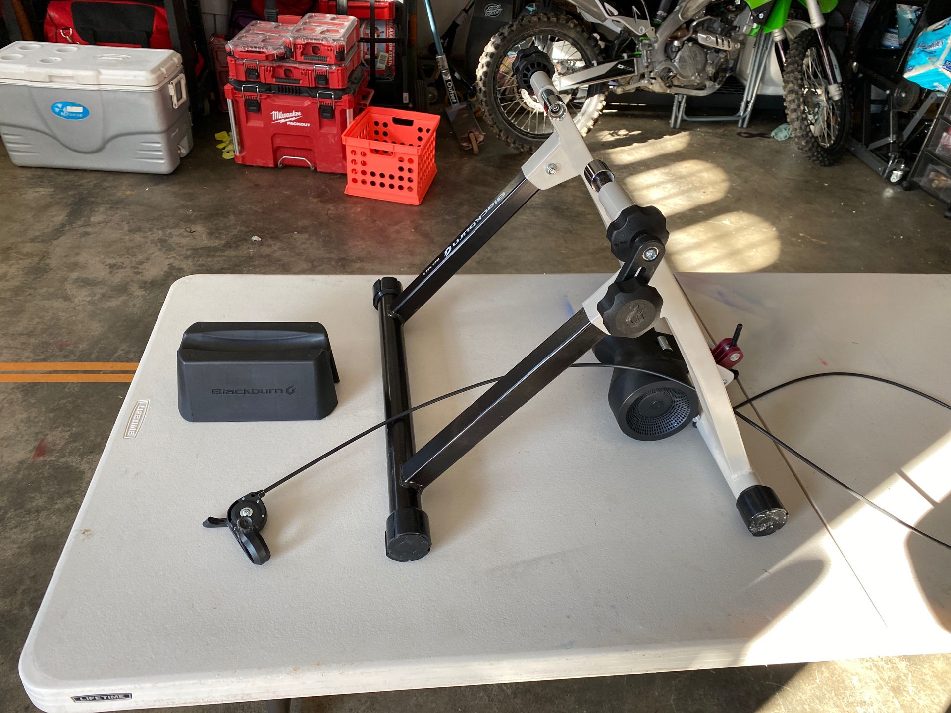 Blackburn Tech Mag 5 Magnetic Bike Trainer for Sale in Maple Valley, WA ...