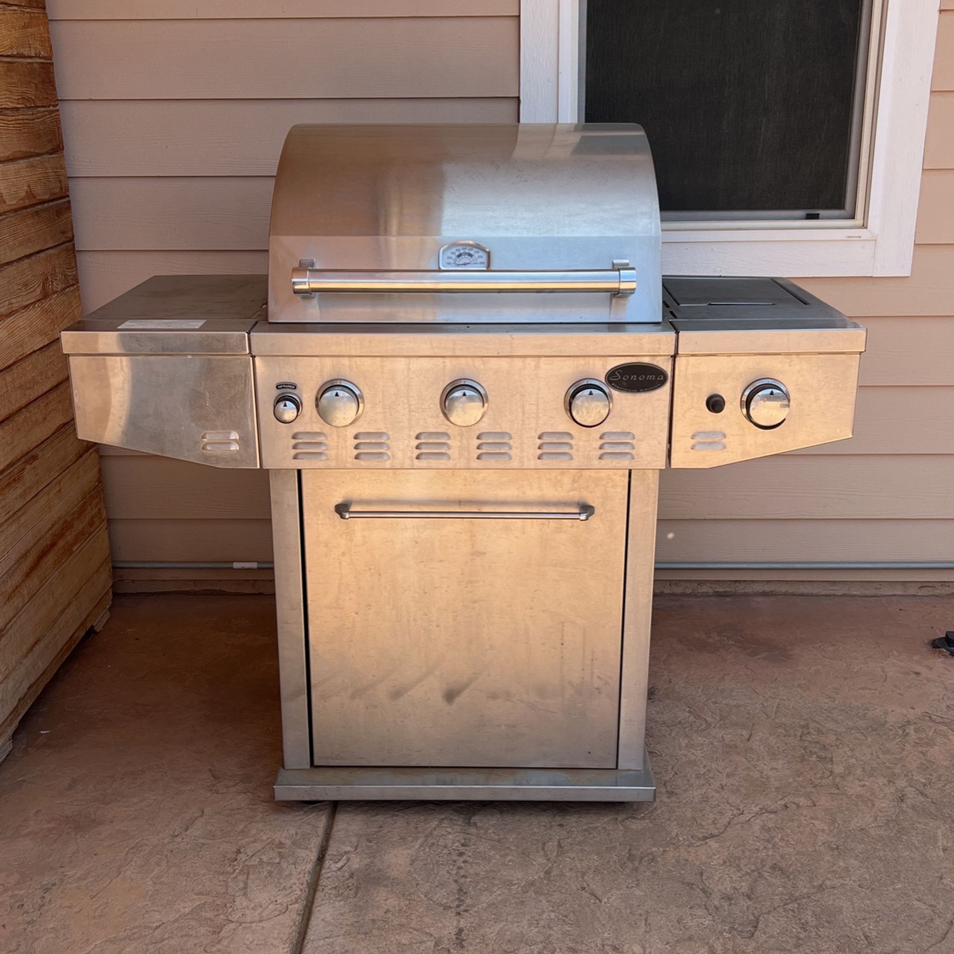 Propane BBQ Grill for Sale in Calimesa, CA - OfferUp