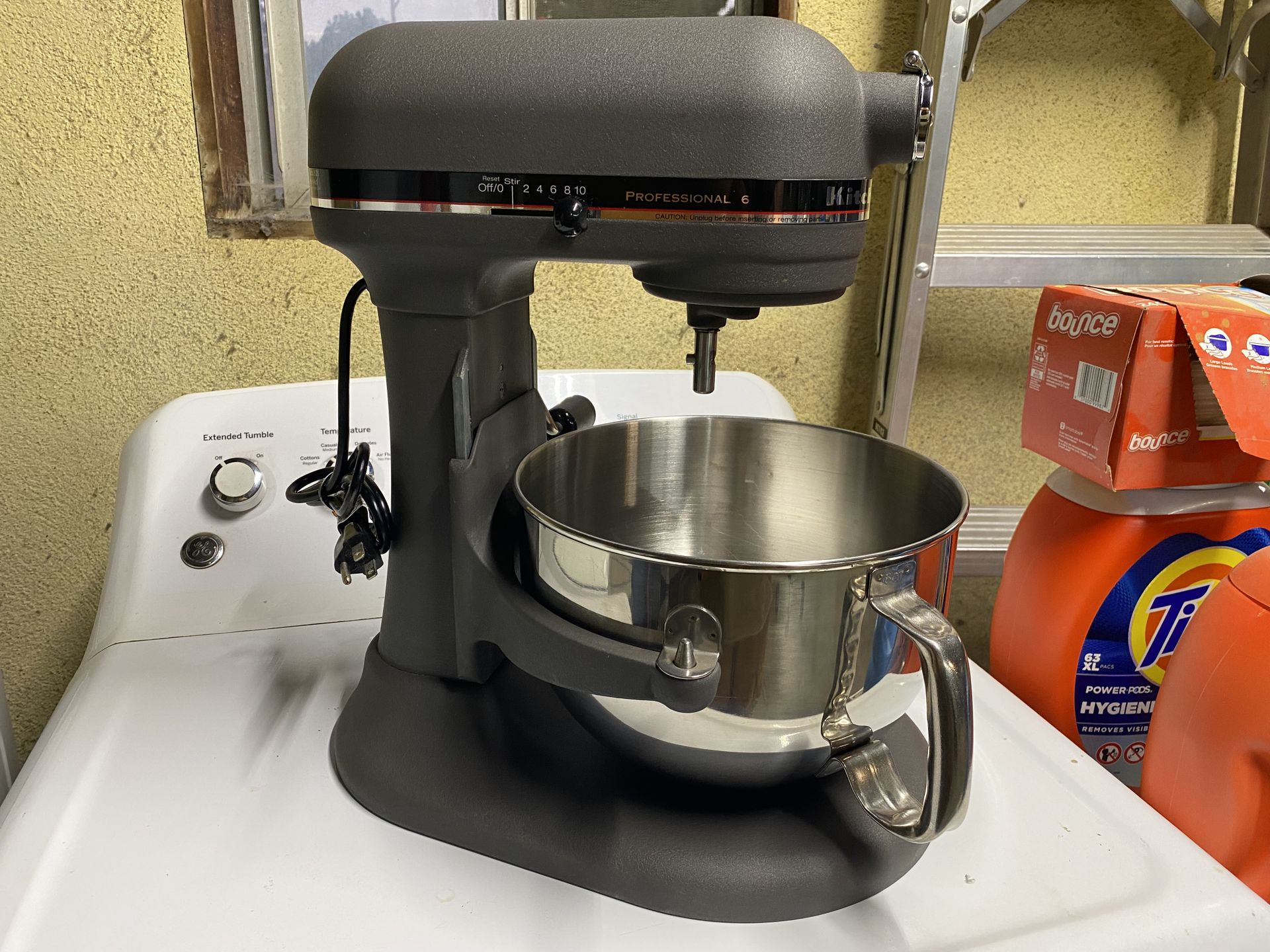 Kitchenaid Professional 6 Mixer for Sale in Exeter, CA - OfferUp