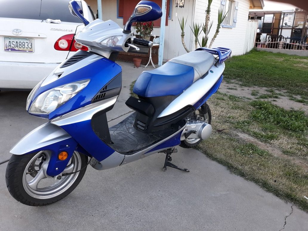 2018, 150cc Scooter for Sale, Model #YN-150T-12 for Sale in Glendale, AZ - OfferUp