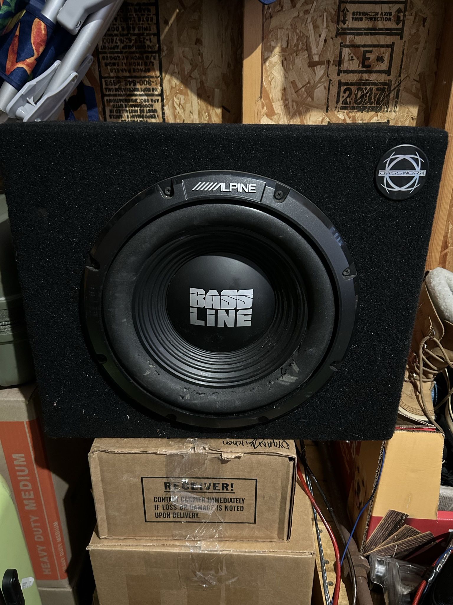 Alpine Sub Enclosure And Amp for Sale in Oregon City, OR - OfferUp