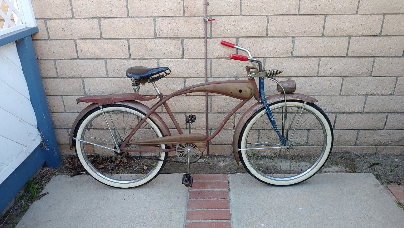 1940s Shelby 26" Beach Cruiser bicycle with tank, rack, fenders ...