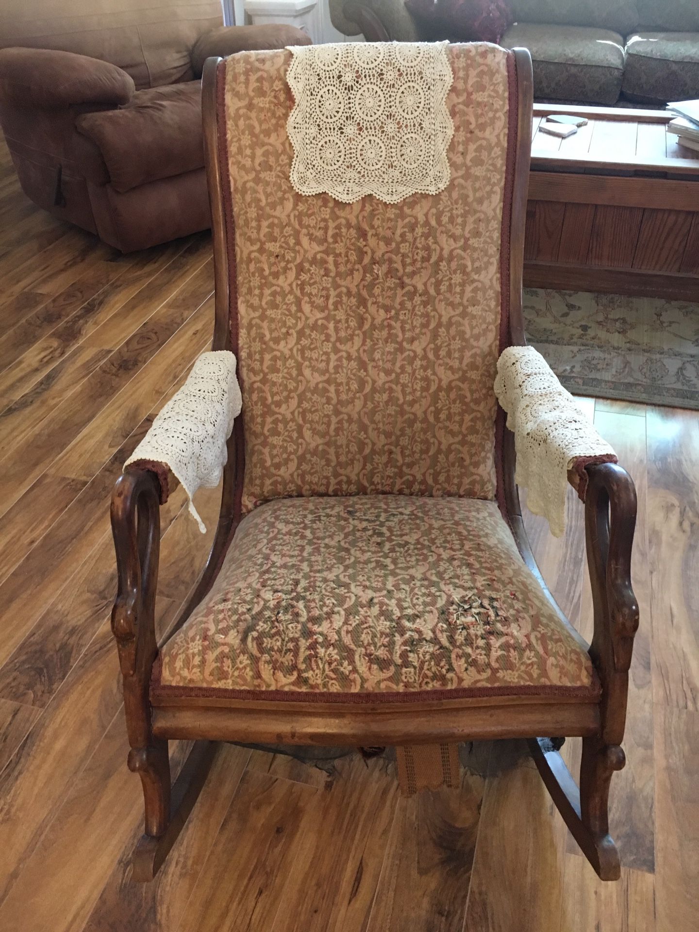 Antique gooseneck rocking chair for Sale in Las Vegas, NV - OfferUp