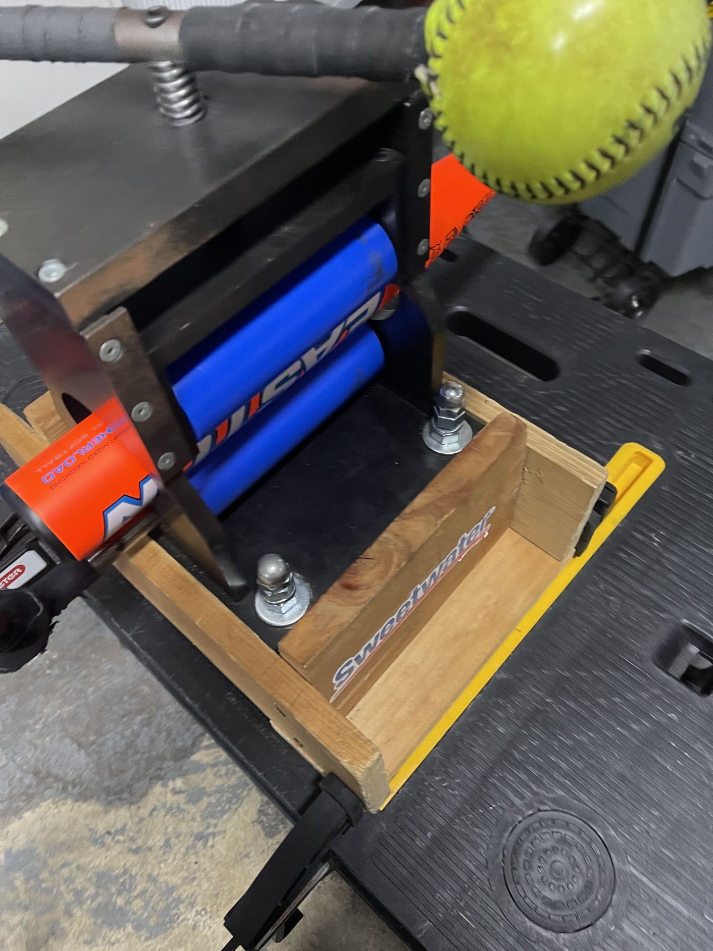 Bat Rolling Softball And Baseball BATS for Sale in Queens, NY - OfferUp