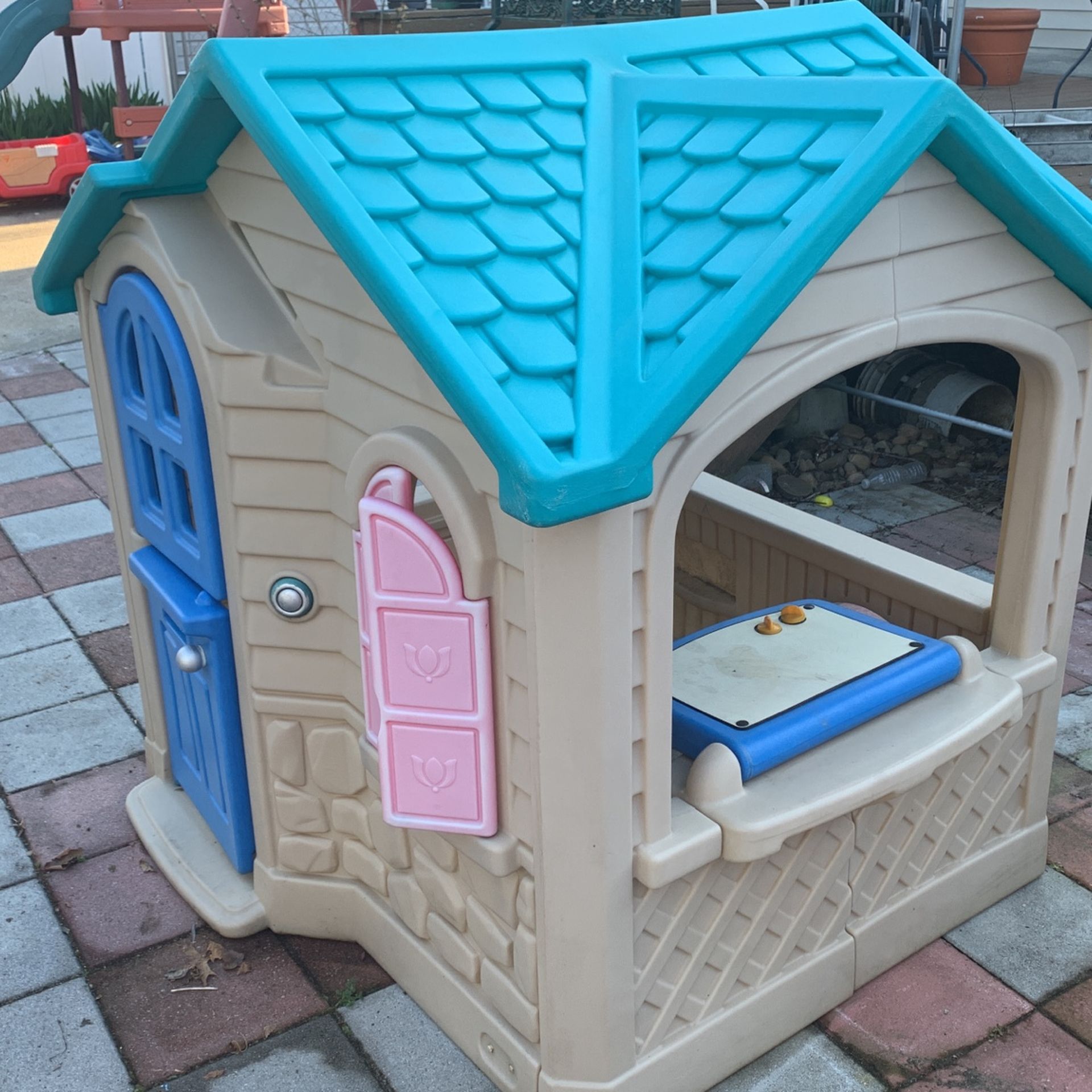 Little Tikes Imagine Sounds Playhouse