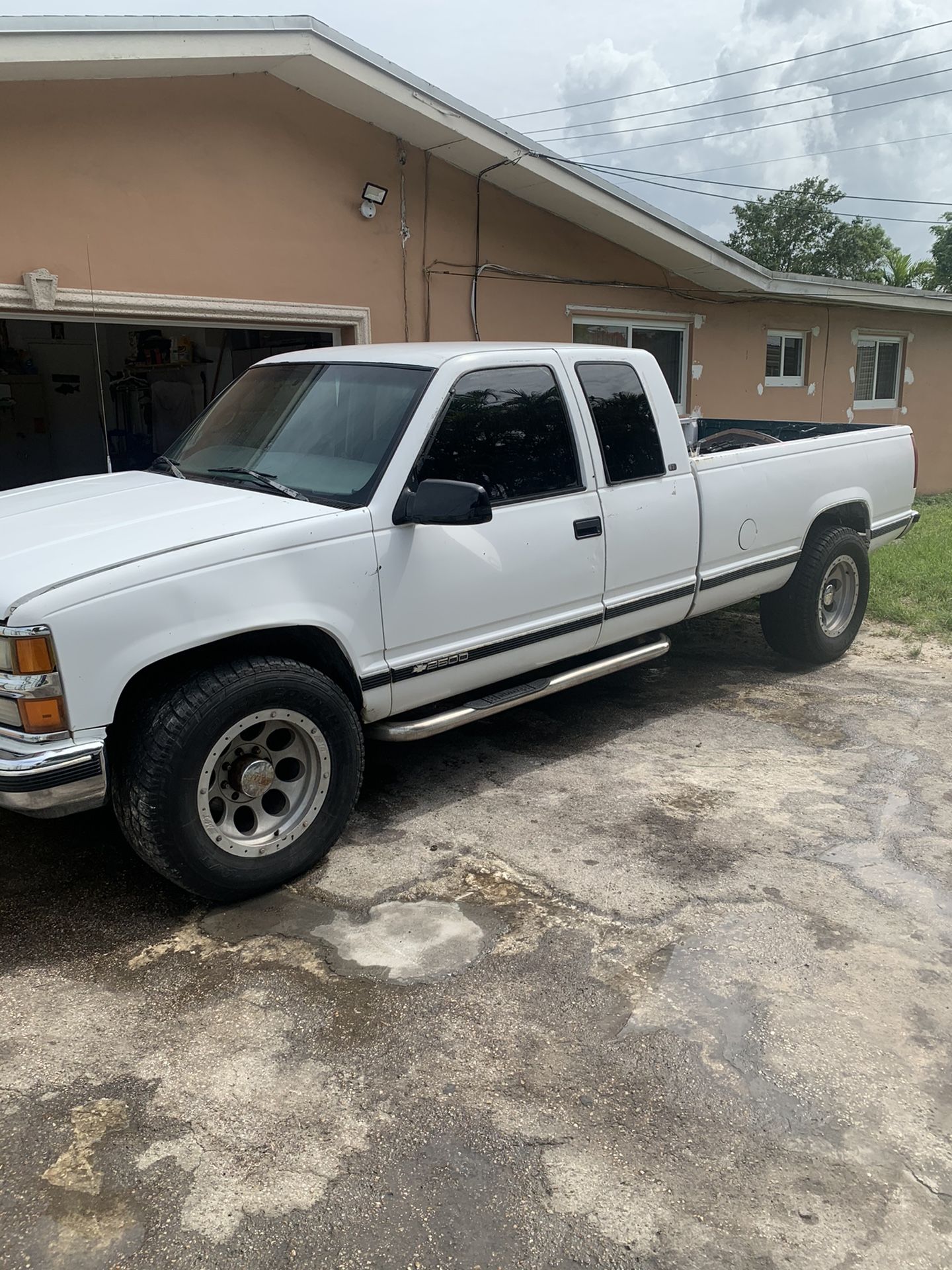1997 Chevrolet C/K 2500 for Sale in Miami, FL - OfferUp