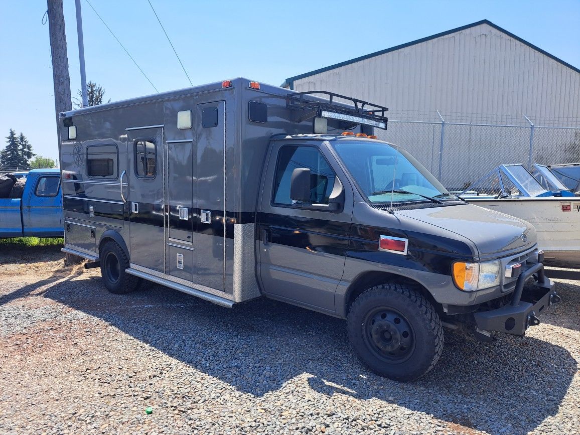 1999 Ford 7.3 Diesel Camper for Sale in Buckley, WA - OfferUp