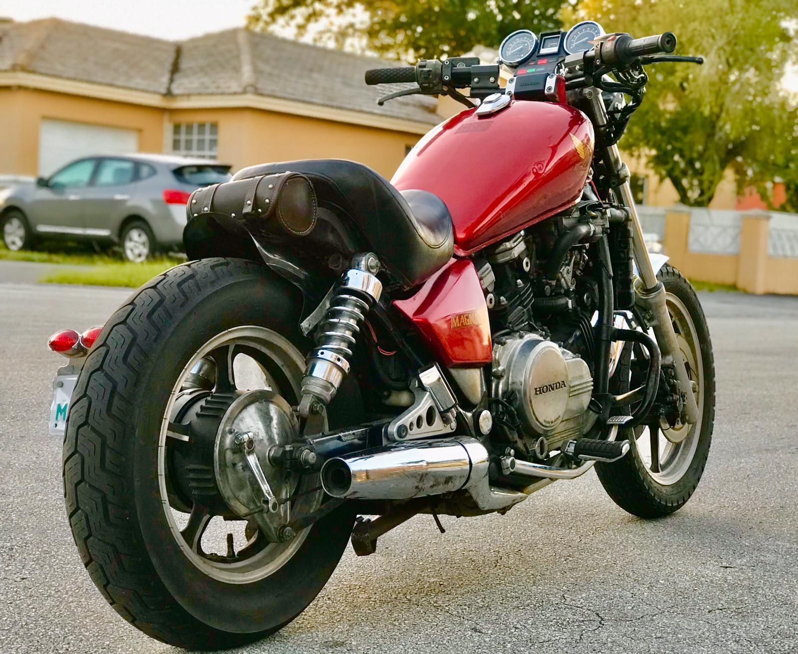 Honda Magna 750 Bobber