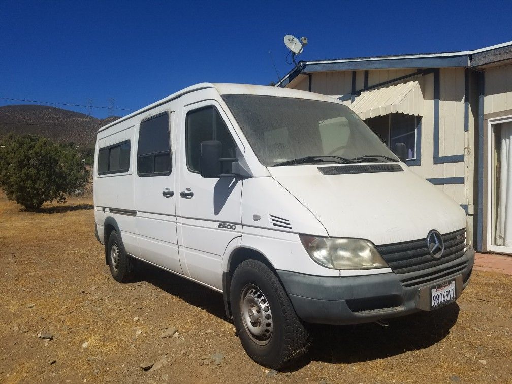 2003 Dodge Sprinter for Sale in Santa Clarita, CA - OfferUp
