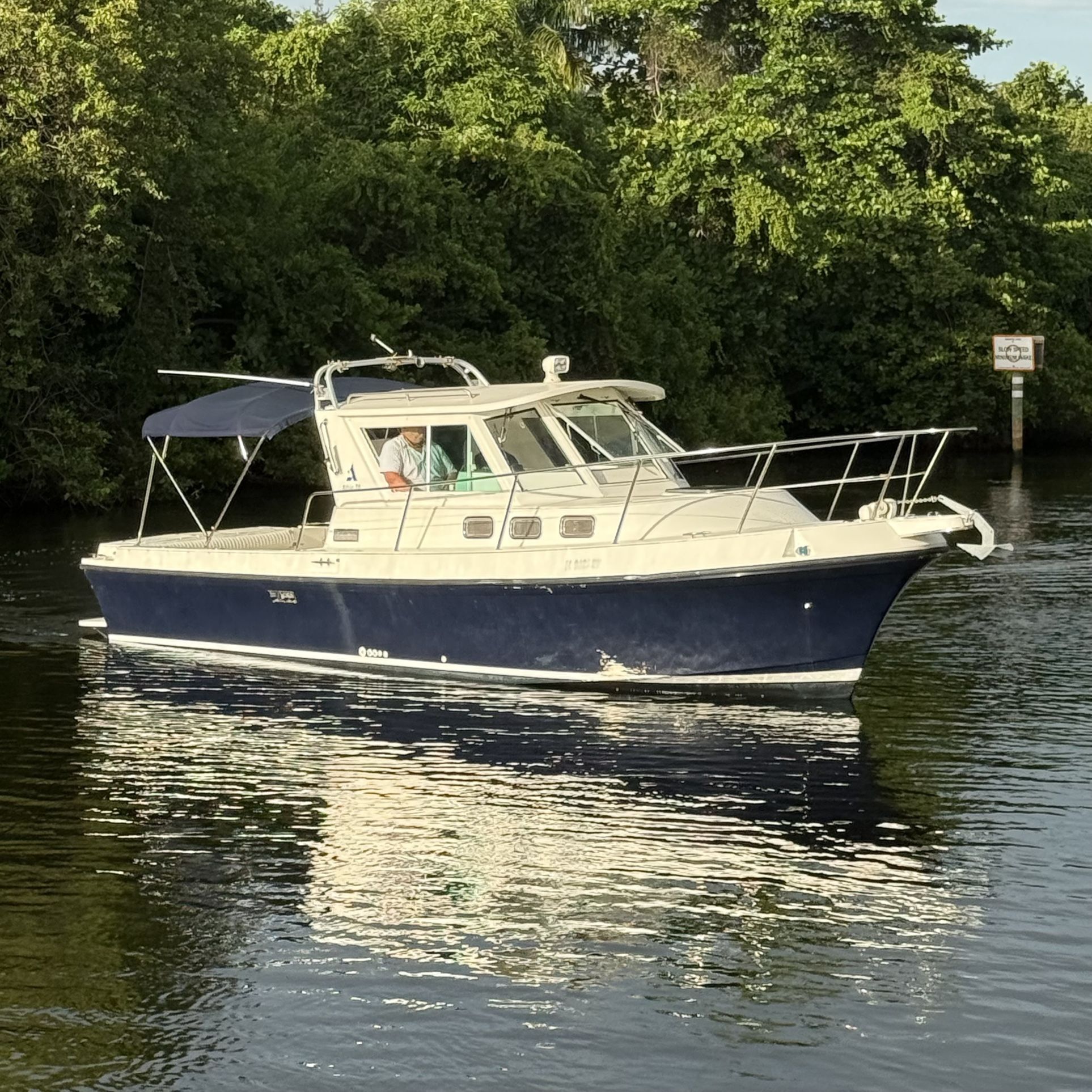 Albin 28 Yanmar 315 hp diesel & Bow Thruster for Sale in Fort ...