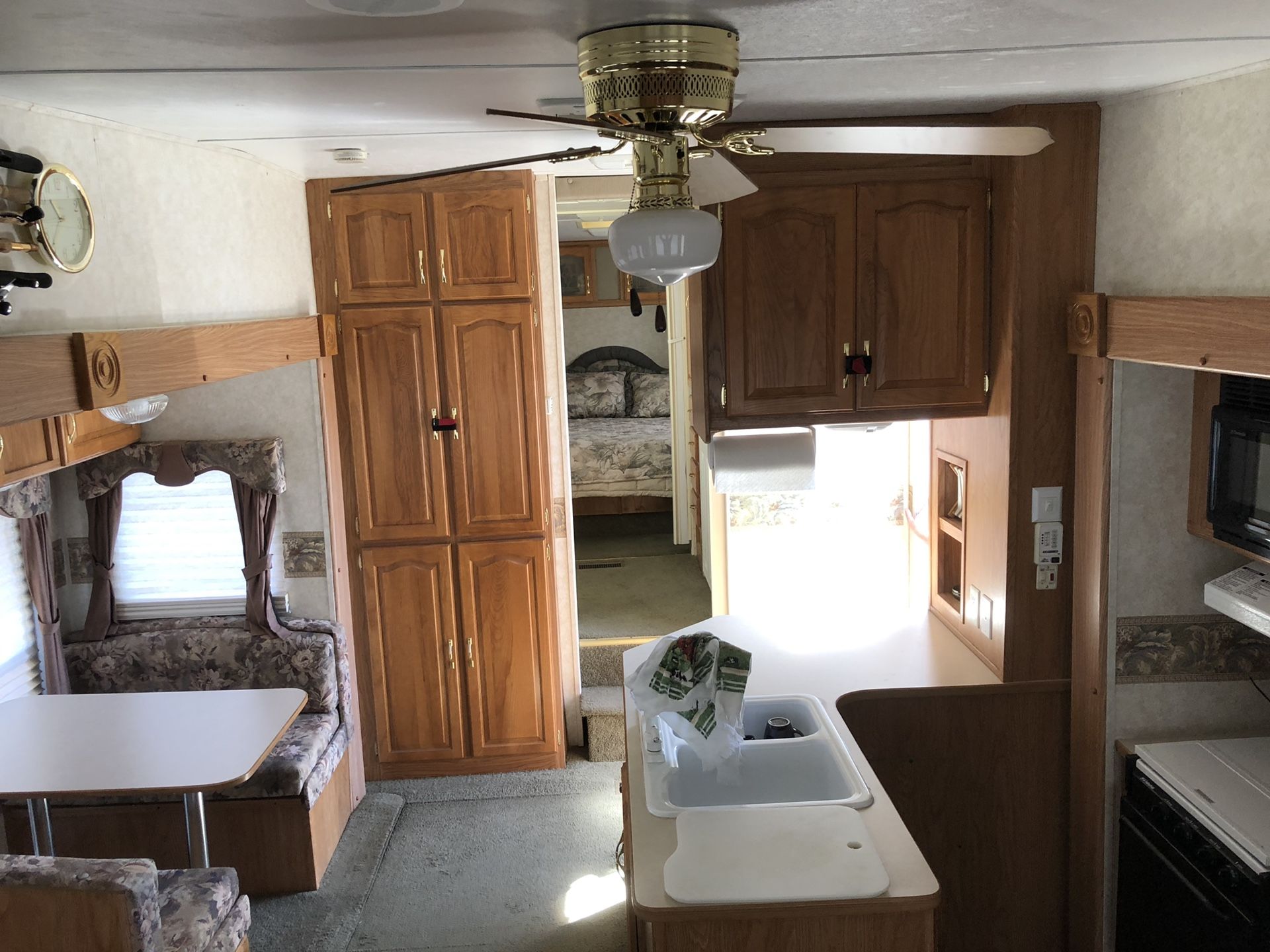 Keystone ,Sprinter, 5th wheel trailer for Sale in Santa Clarita, CA ...