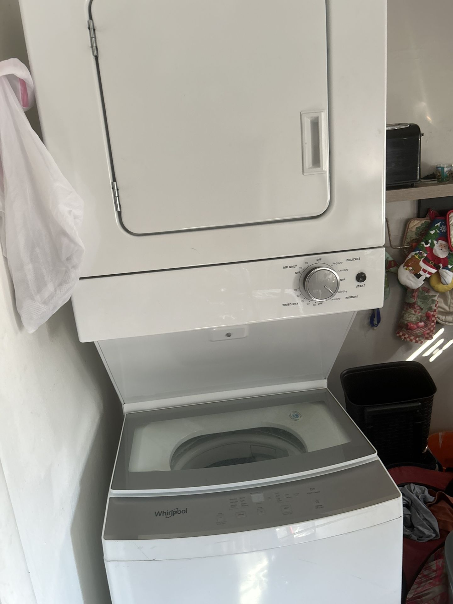 Whirlpool Stackable Washer Dryer Smaller Size Great For Apt Or Small ...