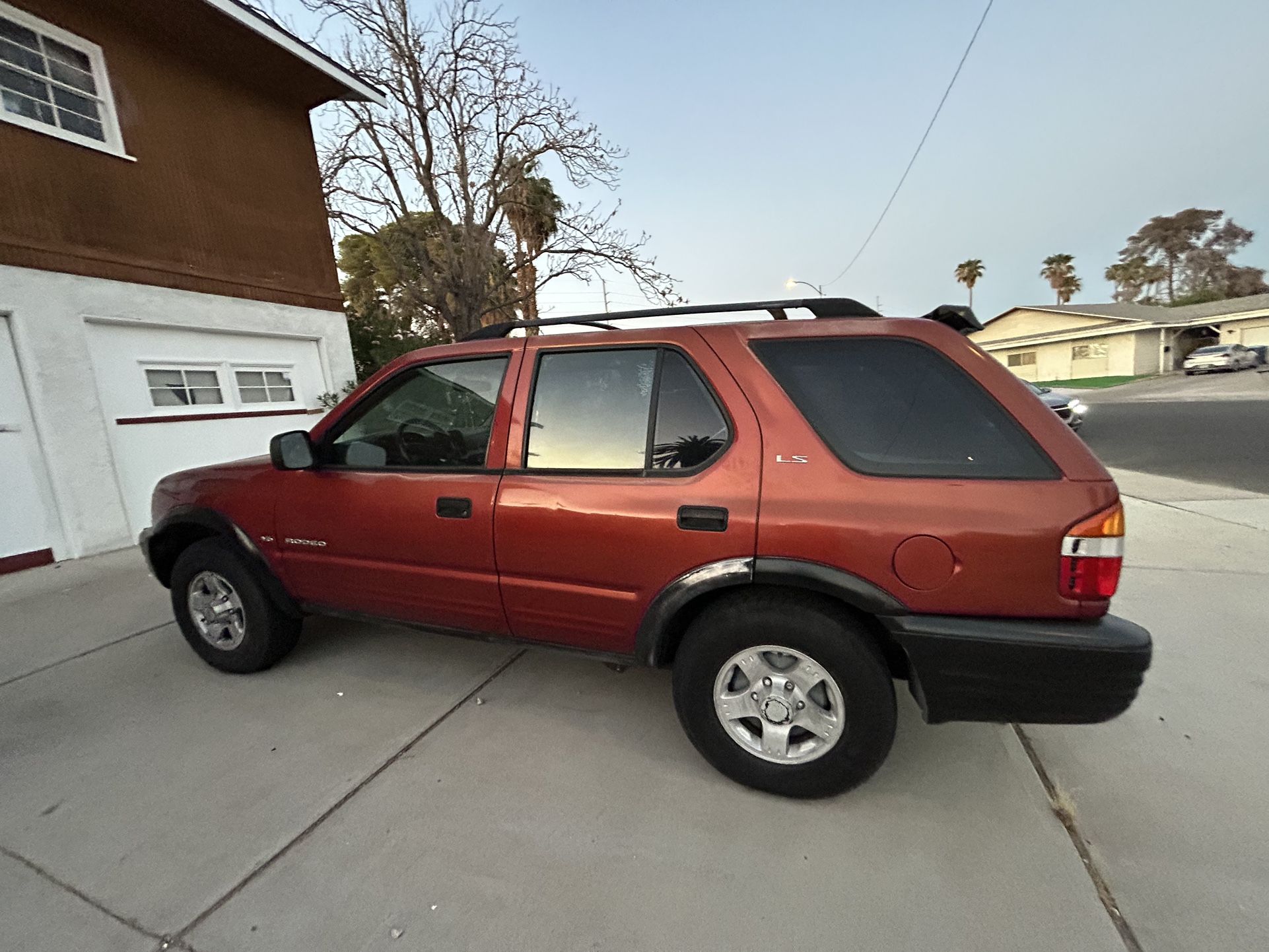 Suzuki Rodeó SUV for Sale in Las Vegas, NV - OfferUp