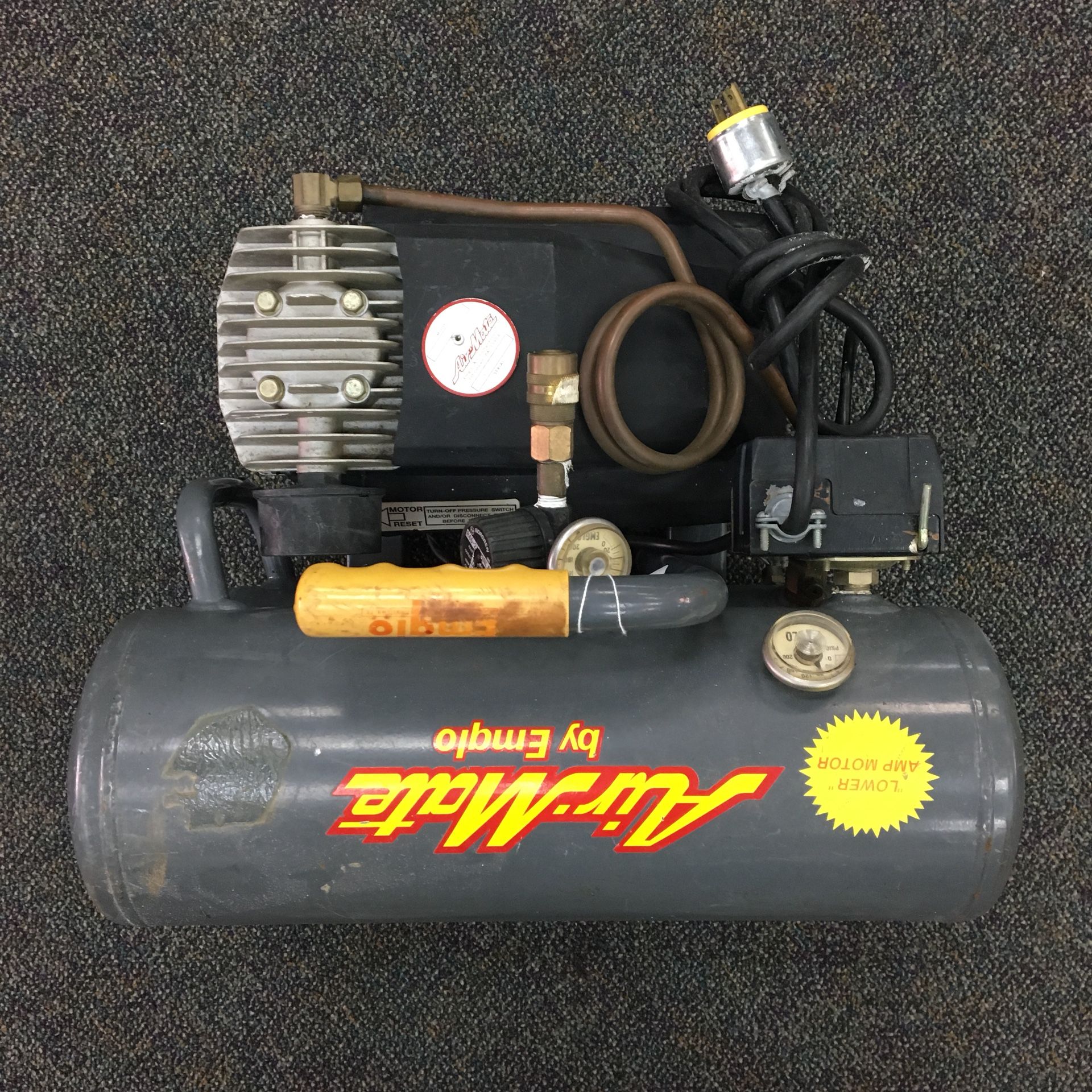 Emglo Air-Mate AM78-HC4V Twin Tank Electric 4 Gal. Air Compressor for ...