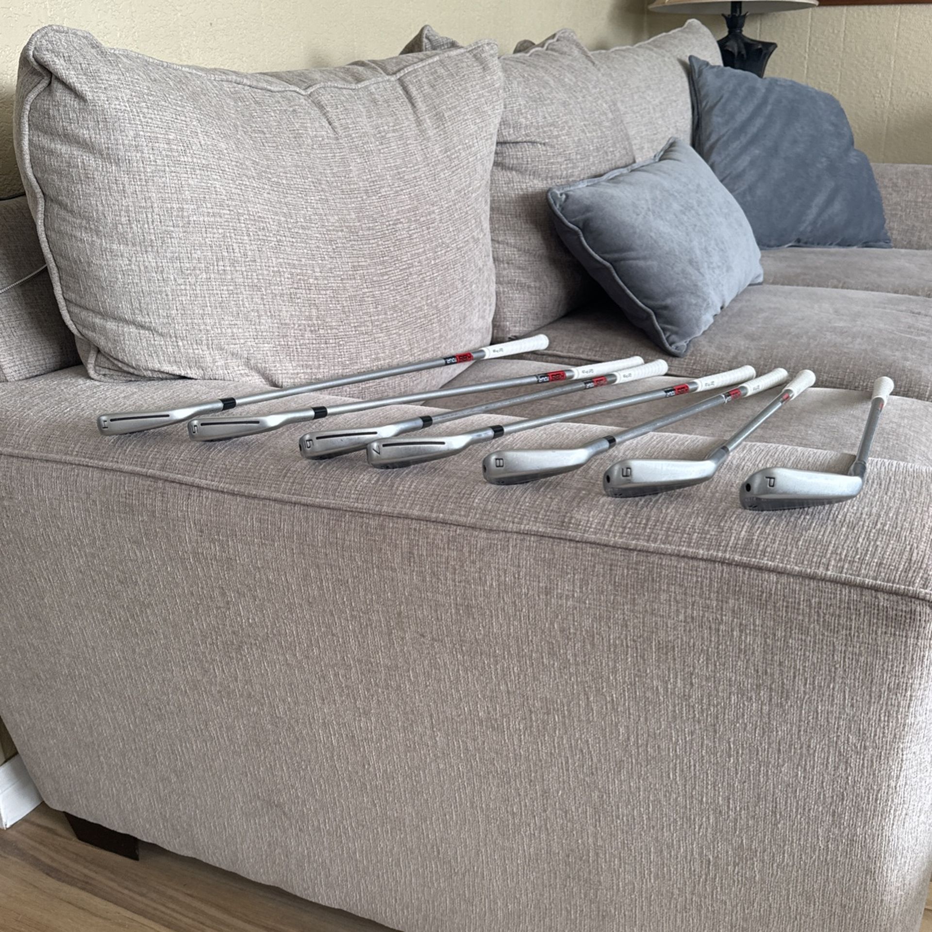 MINT Taylormade P770’s P-4 for Sale in Huntington Beach, CA - OfferUp