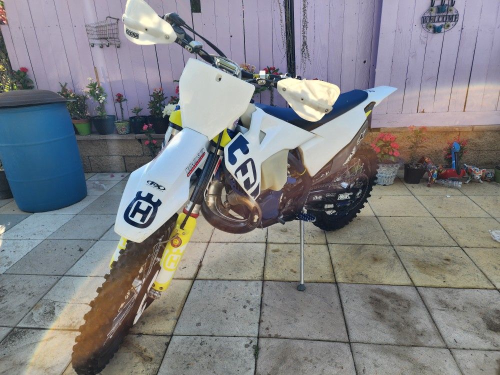 2020 Husqvarna TX300i for Sale in Riverside, CA - OfferUp