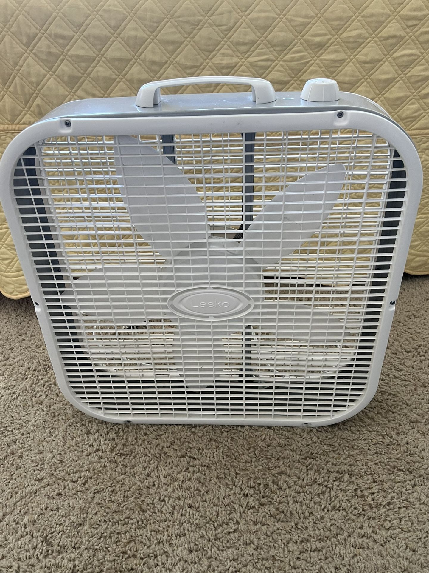 Lasco 3 Speed Box Fan. Blades And Grating Meticulously Cleaned. Like ...